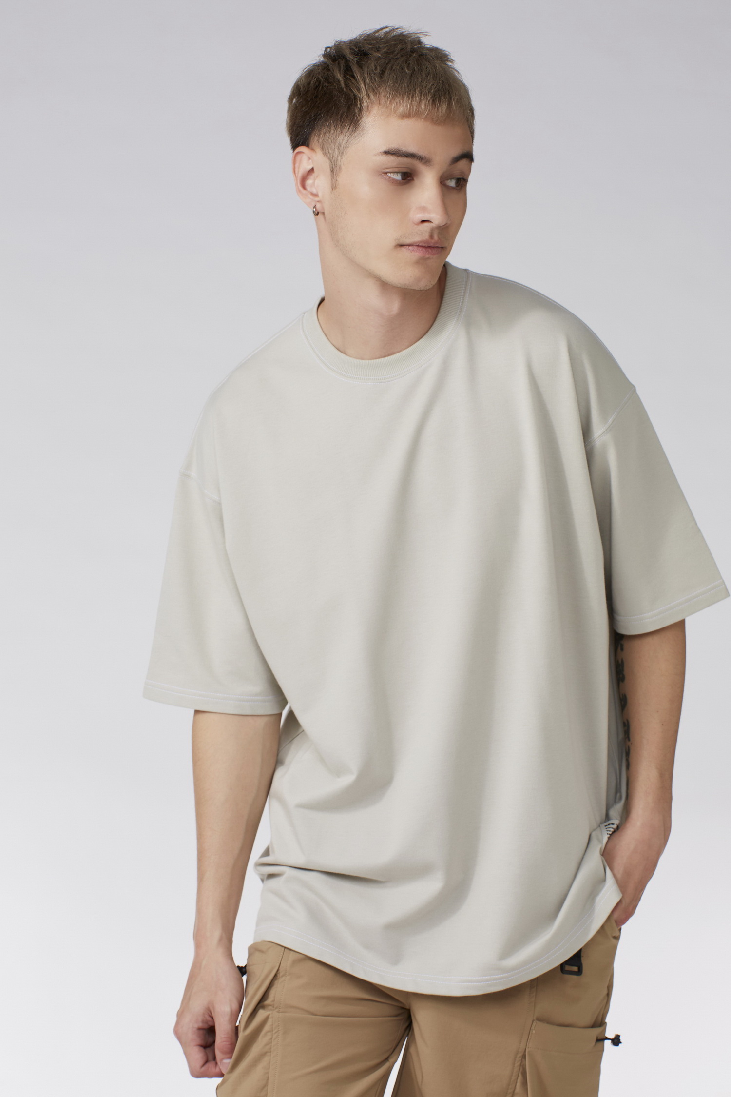 Life8 MIT 高磅素面 寬版短袖上衣 | lif8 | 米斯特國際